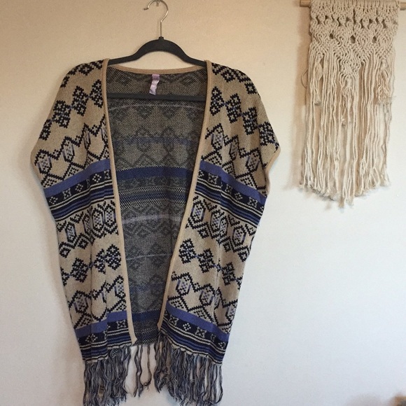 Alya | Sweaters | Alya Knit Shrug Cardigan Kimono Boho Knit Vest Sm ...